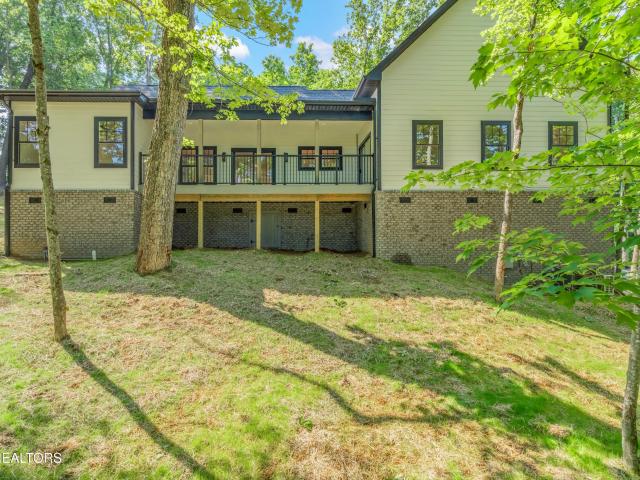7600 gynevere drive