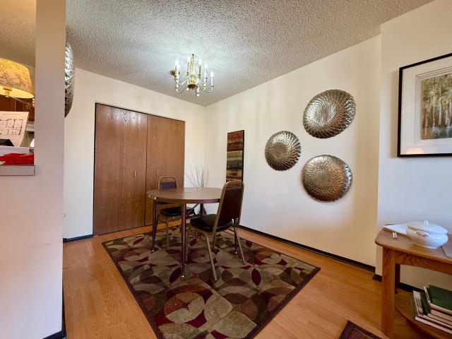 7600 Golden Valley Road # 305