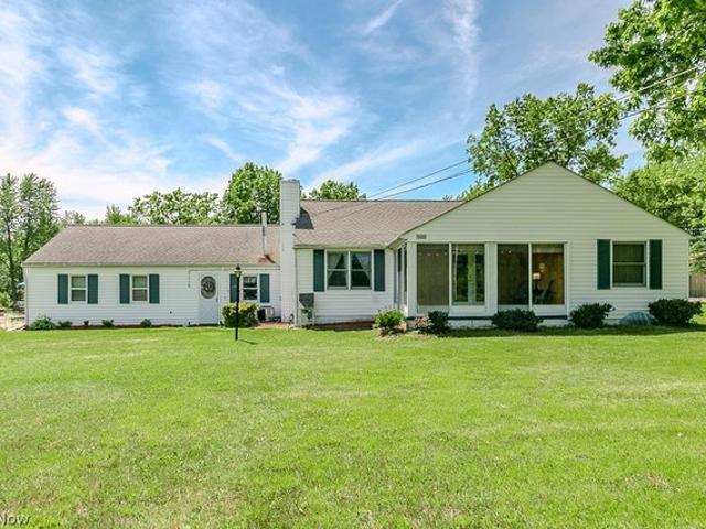 7600 Kniffen Rd, Leroy, OH 44077