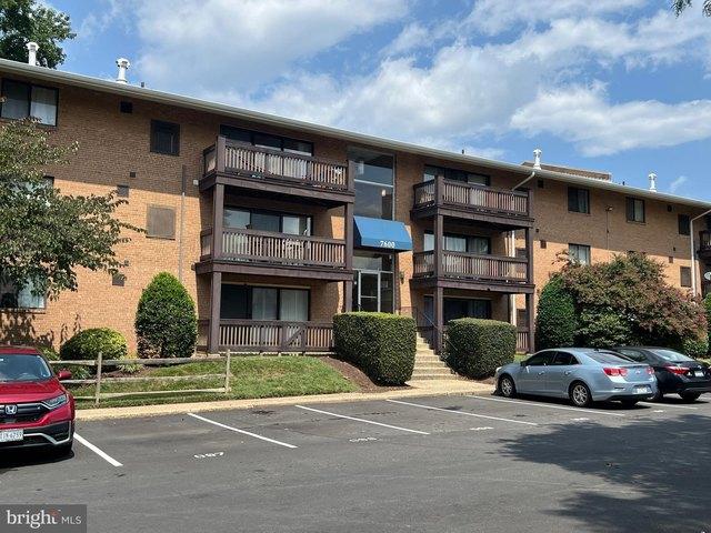 7600 Savannah St Apt 102, Falls Church, VA 22043