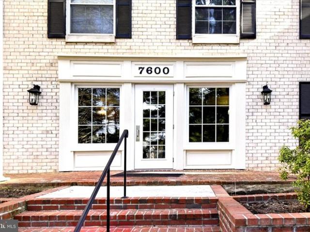 7600 Tremayne Pl Apt 301, McLean, VA 22102