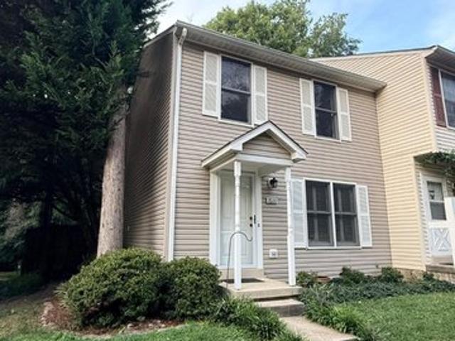 7600 Wood Mist Ln, Falls Church, VA 22043