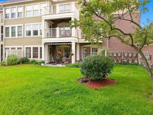 7601 Newport Bay Dr Unit 122, Indianapolis, IN 46240