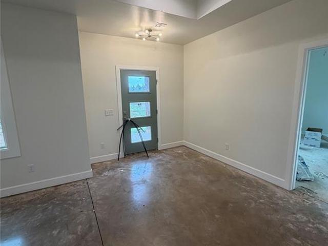 7601 Old Oak Trail