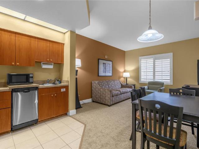 7601 Canada Ave, Unit 125, Orlando, FL 32819 | MLS #O6388 | Compass