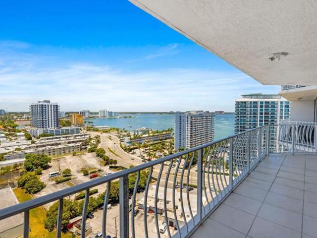 7601 E Treasure Dr 2004, North Bay Village, FL