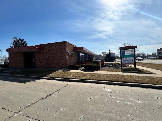 7601 Pershing Blvd