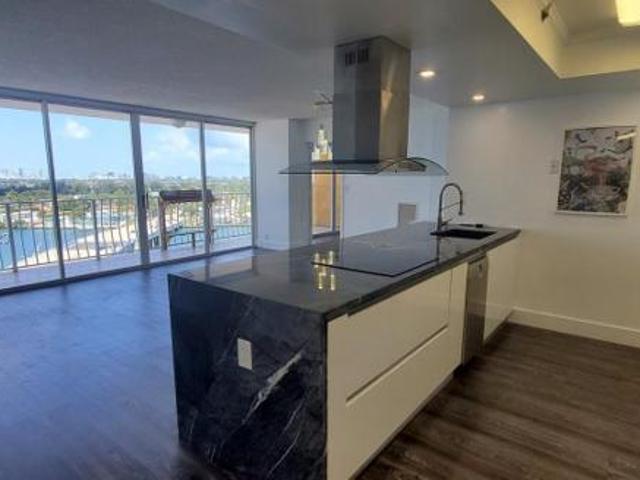 7601 Treasure Dr E #1717, North Bay Village, FL 33141