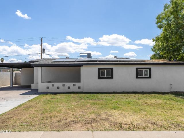 7601 W Sheila Ln, Phoenix, AZ 85033 | MLS #7007 | Compass