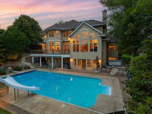 7602 S Bay Cir, Bloomington, MN 55438