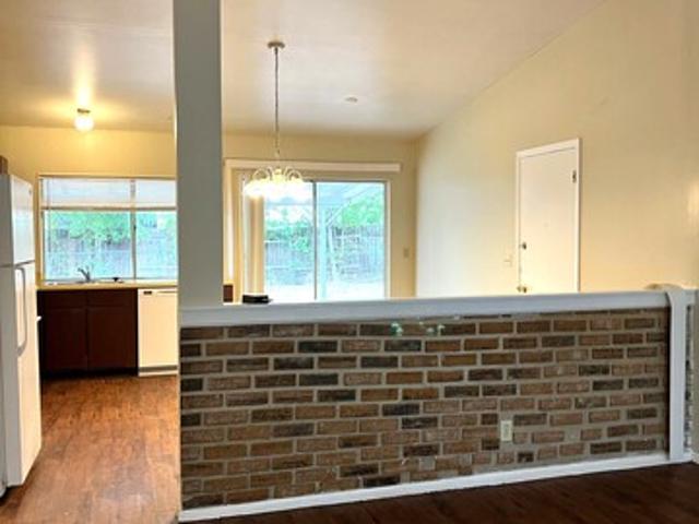7603 Glen Vis