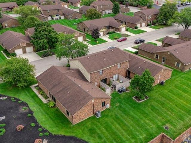 7603 Paragon Commons Cir, Centerville, OH 45459