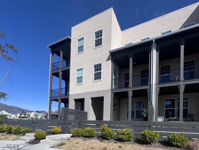 7603 S Bear Gulch Rd Unit 166, West Jordan, UT 84081