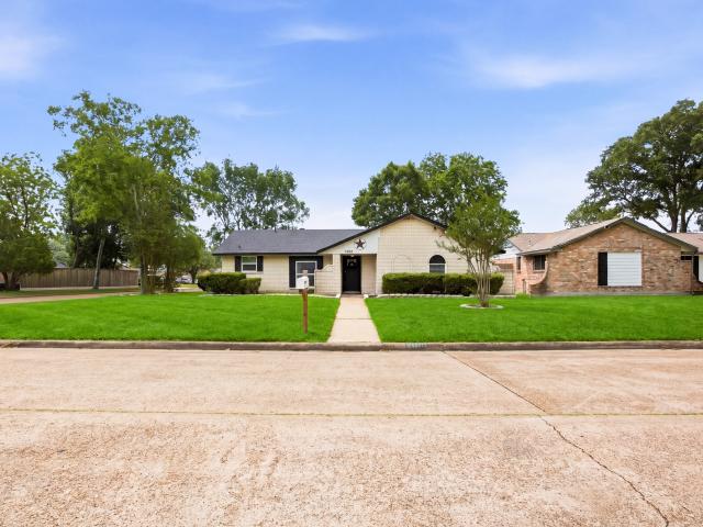 7603 Vernwood St, Houston, TX 77040 | MLS #14513 | Compass