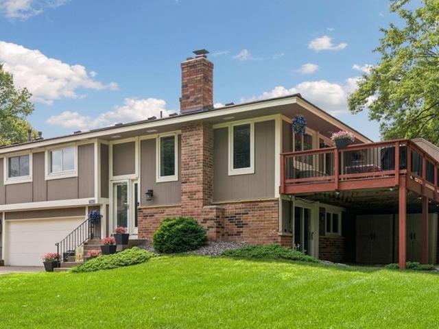 7603 Zinnia Way, Maple Grove, MN 55311