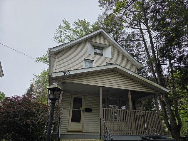 760 Lakewood Blvd, Akron, OH 44314