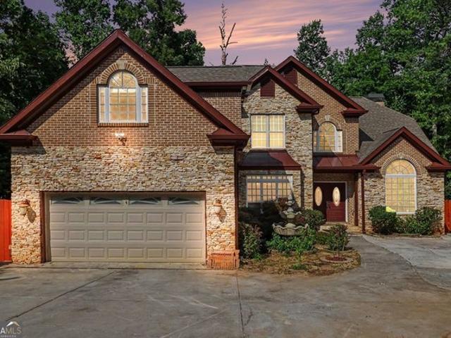 760 Links View Dr, Sugar Hill, GA 30518