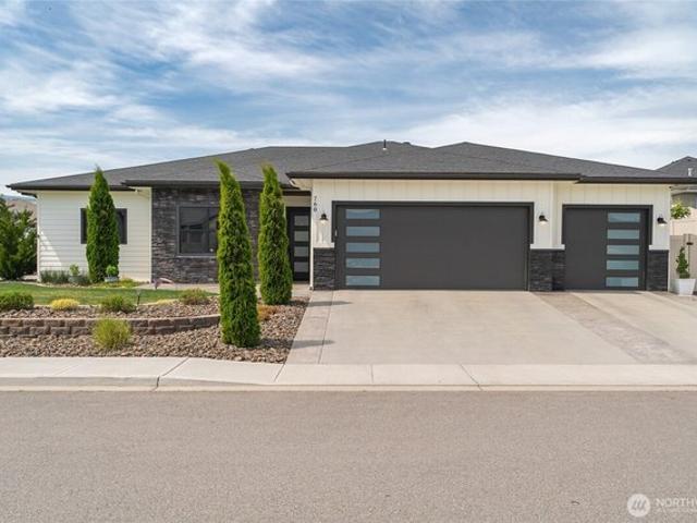 760 S Perry Ave, East Wenatchee, WA 98802