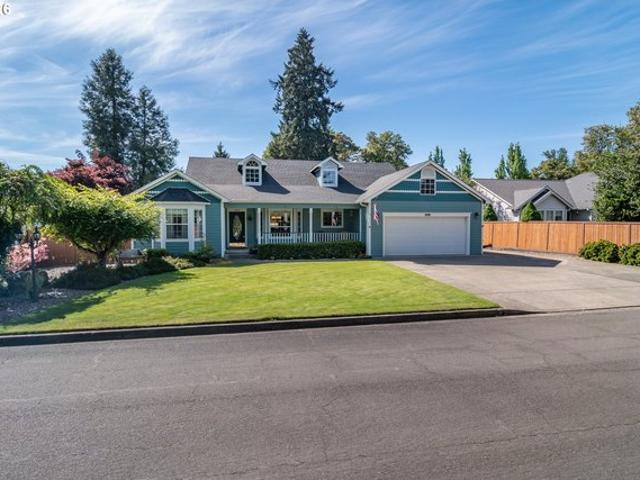 760 W Hickory St, Roseburg, OR 97471
