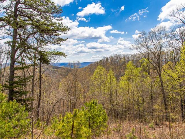 760 Walkers Creek Rd