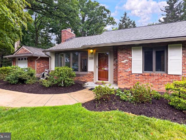 7614 Woodridge Circle