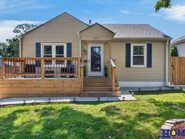 7615 Maywood St, Omaha, NE 68127