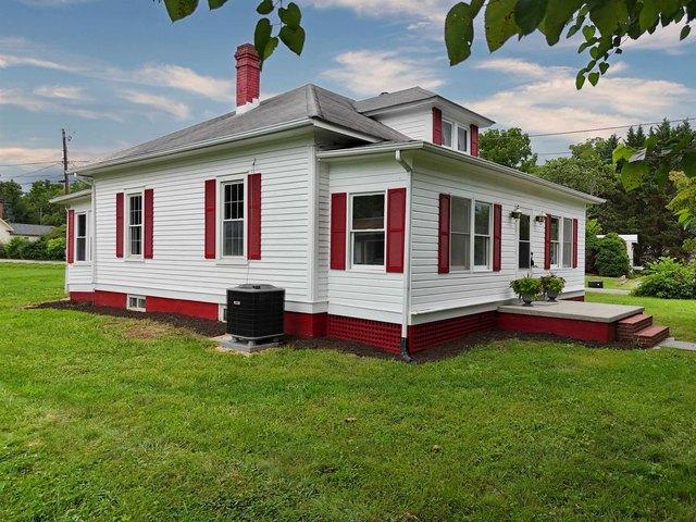 7615 Belspring Rd, Belspring, VA 24058