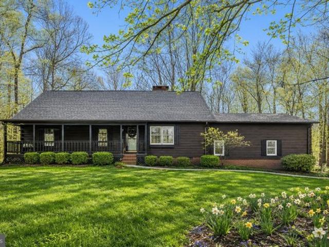 7617 Rosenwald Ln, Nokesville, VA 20181