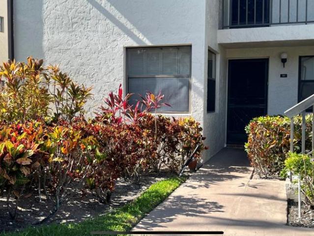 7617 Tahiti Ln #101, Lake Worth, FL 33467