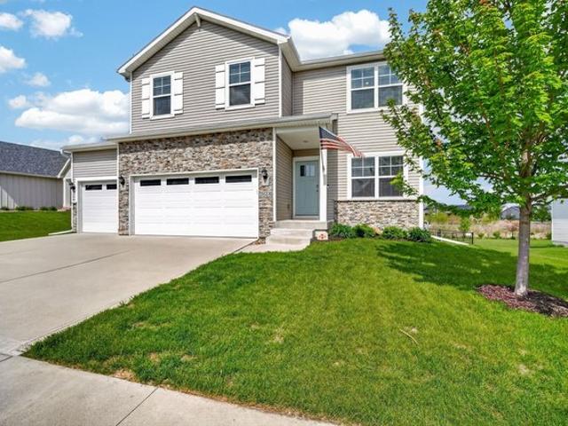 7618 NW 95th Ct, Johnston, IA 50131