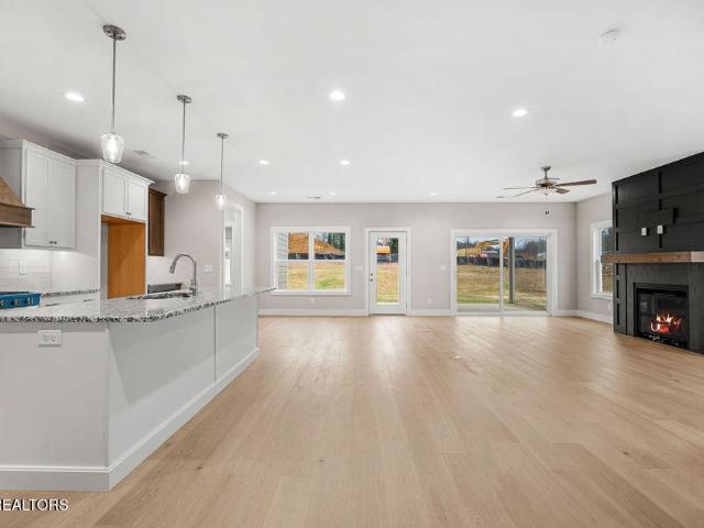 7618 Drake Lane
