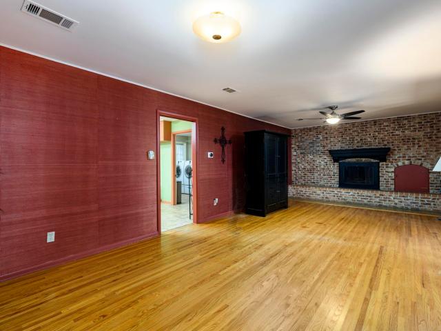 7618 Iowa Drive