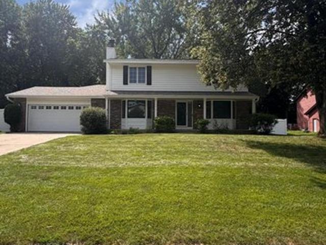 7610 Heritage Rd, Eden Prairie, MN 55346