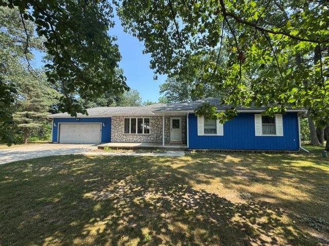 7610 Hillcrest Dr, Oscoda, MI 48750
