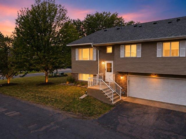 7610 th St W Apt B, Apple Valley, MN 55124