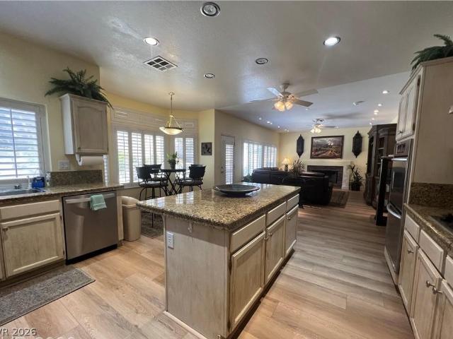 7611 Cougar Creek Circle