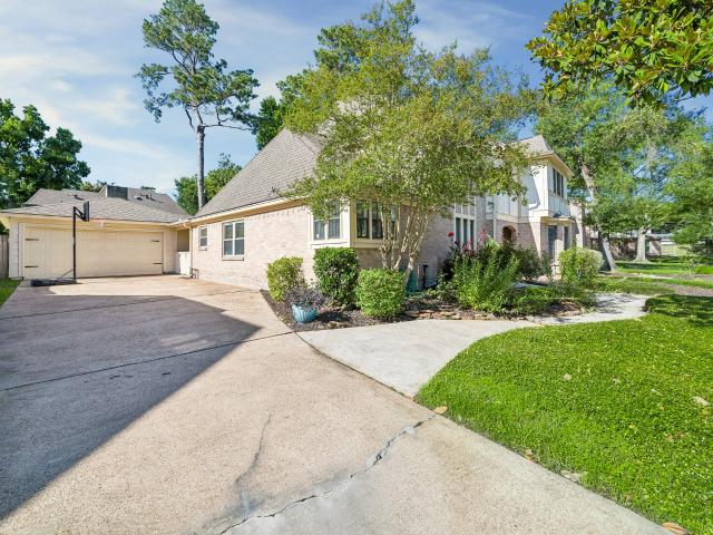 7611 Heritage Pines Drive