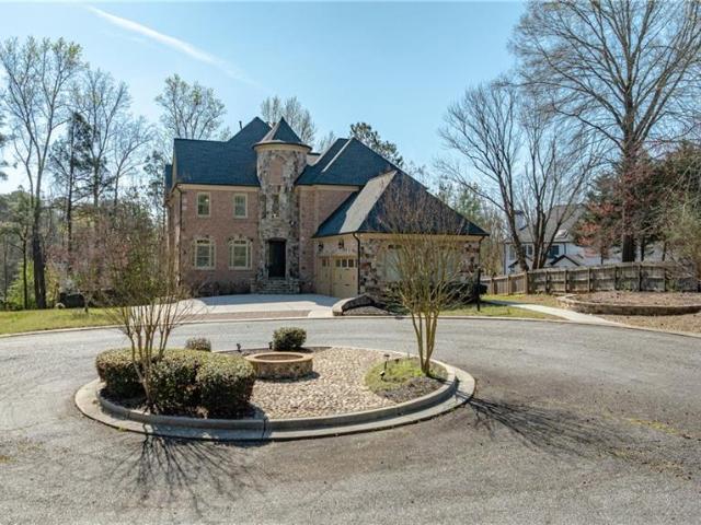 7611 Regency Cir, Atlanta, GA 30350 | MLS #7740