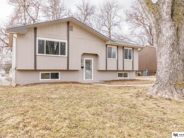 7611 Teal St, La Vista, NE 68128