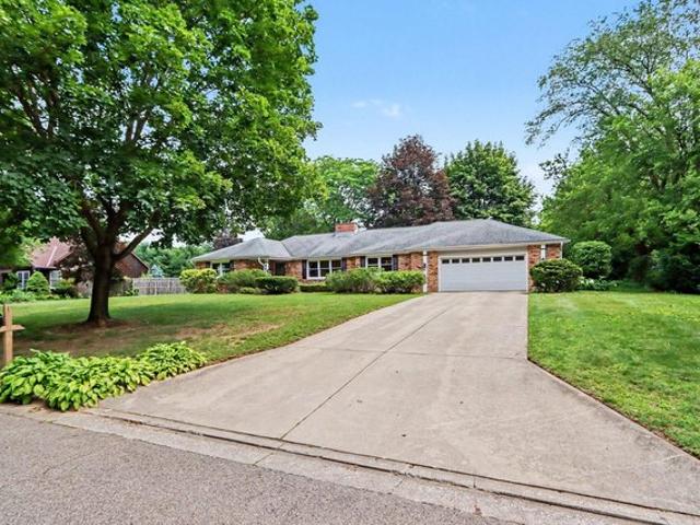 7611 Thrasher Ln, Kalamazoo, MI 49009