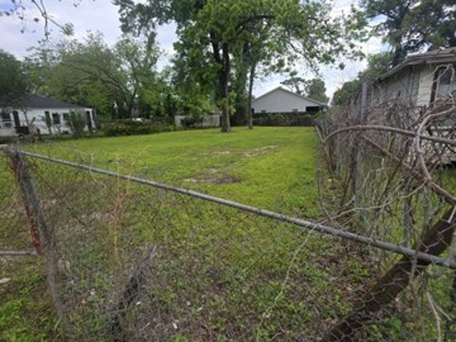 7612 Shotwell St, Houston, TX 77016