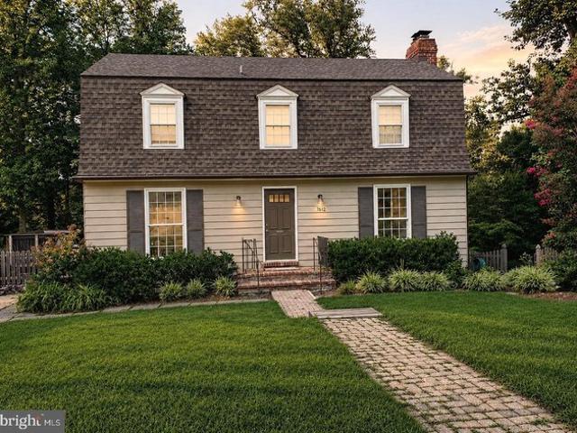 7612 Winterberry Pl, Bethesda, MD 20817