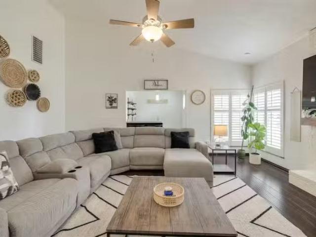7613 MAEHS CIR, OKLAHOMA CITY, OK 73162 Single Family Residenc.