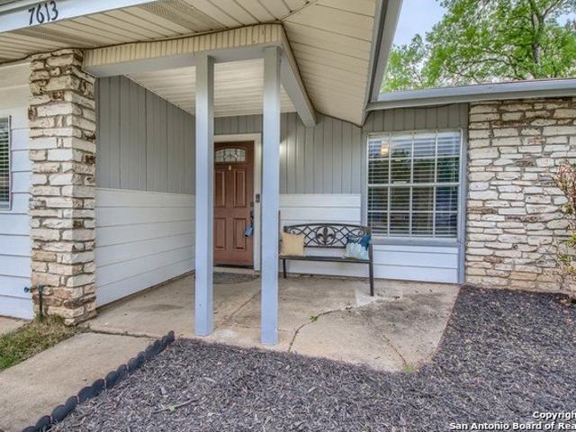 7613 Marigold Trace St, Live Oak, TX 78233