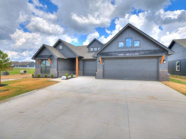 7613 E 89th St N, Owasso, OK 74055