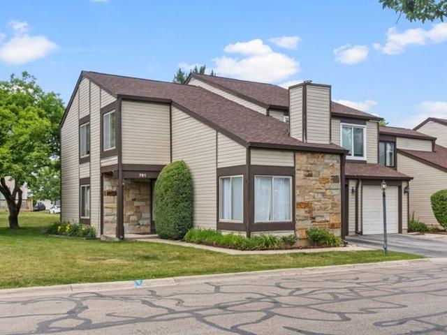 761 Colorado Ct, Carol Stream, IL 60188
