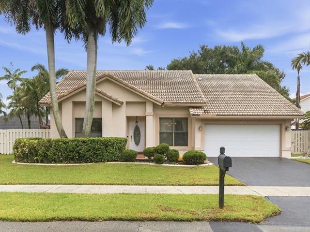 761 Greenbriar Ave, Davie, FL 33325