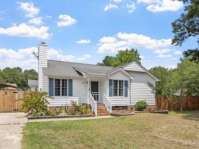 761 E Cardinal Dr, Fuquay Varina, NC 27526