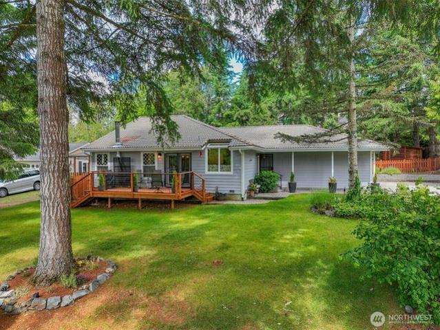 761 E Old Ranch Rd, Allyn, WA 98524