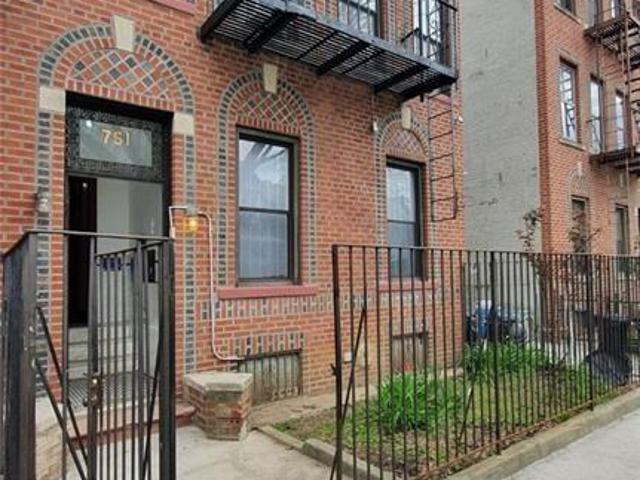 761 East 9th Street